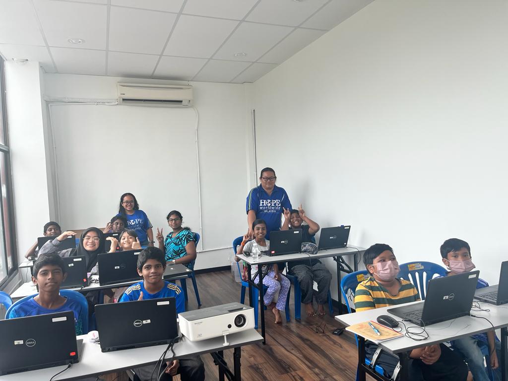 HOPE worldwide Malaysia brings Digital Learning Program to B40 students - HOPE worldwide Malaysia